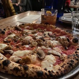 PAULIE GEE’S LOGAN SQUARE - Updated July 2025 - 715 Photos & 587 ...