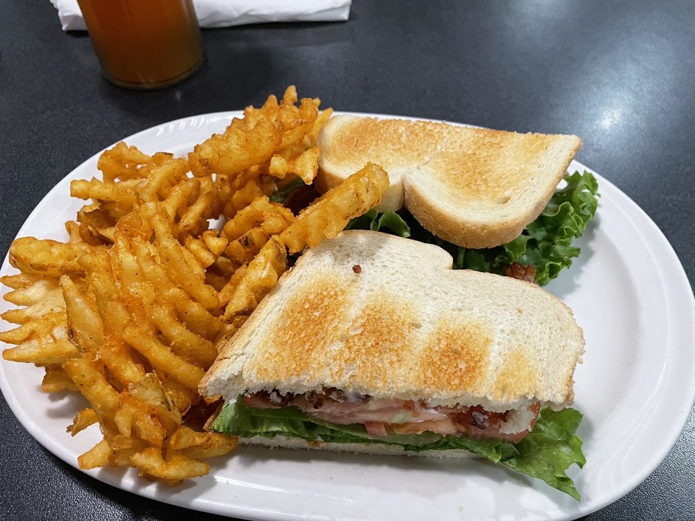 FRIENDLY’S - 79 Photos & 129 Reviews - American (Traditional) - 4705 N ...