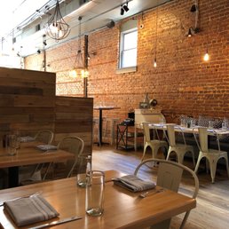 THE WHITE BULL - Updated May 2025 - 1016 Photos & 475 Reviews - 123 E ...