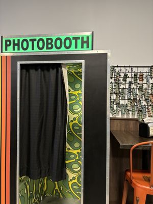 TIPSY PUTT - Updated July 2024 - 354 Photos & 245 Reviews - 301 W ...