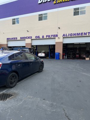 DISCOUNT TIRE & SERVICE CENTERS - Updated December 2025 - 29 Photos ...