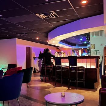 THE ROQ - Updated October 2025 - 31 Photos - 1022 Quarrier St ...