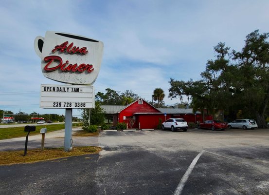 ALVA COUNTRY DINER - Updated December 2025 - 148 Photos & 181 Reviews ...