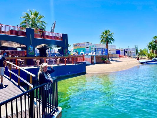 ROADRUNNER RESORT FLOATING DOCK BAR - Updated July 2024 - 27 Photos ...