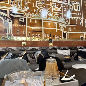 DELAH COFFEE HOUSE - BERKELEY - Updated July 2024 - 102 Photos & 71 ...