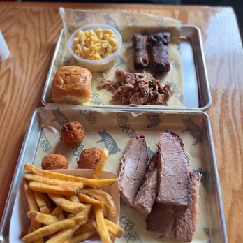 R&R BBQ - Updated September 2024 - 1001 Photos & 1685 Reviews - 307 W ...
