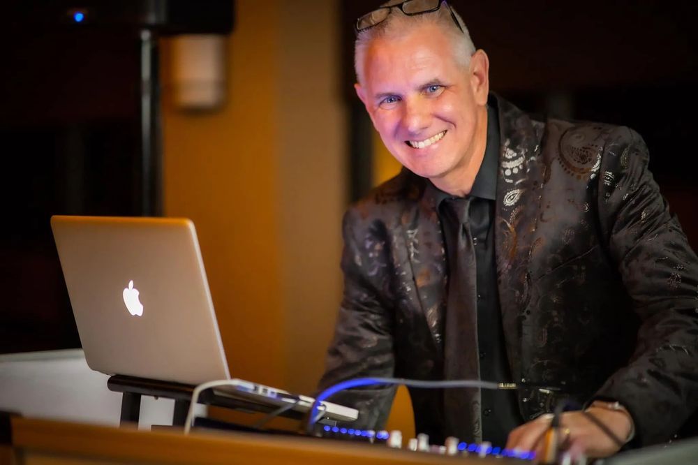 ARIZONA MOBILE DJ - 21 Photos - 10810 N Tatum Blvd, Phoenix, Arizona ...