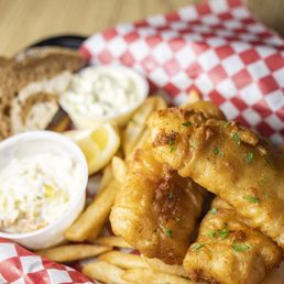 CURLY’S WATERFRONT SPORTS BAR & GRILL - Updated June 2025 - 122 Photos ...