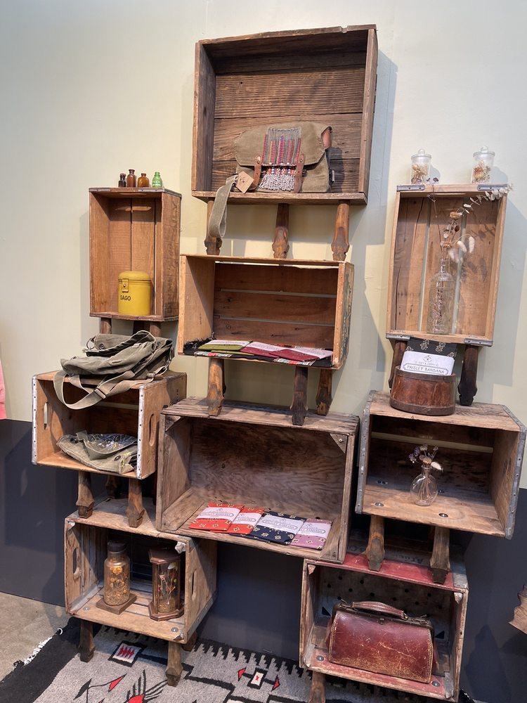 MOJAVE FLEA TRADING POST - Updated September 2024 - 61 Photos & 33 ...