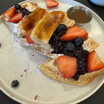 OHIRU CAFE - Updated June 2024 - 148 Photos & 52 Reviews - 370 College Street, Toronto, Ontario ...