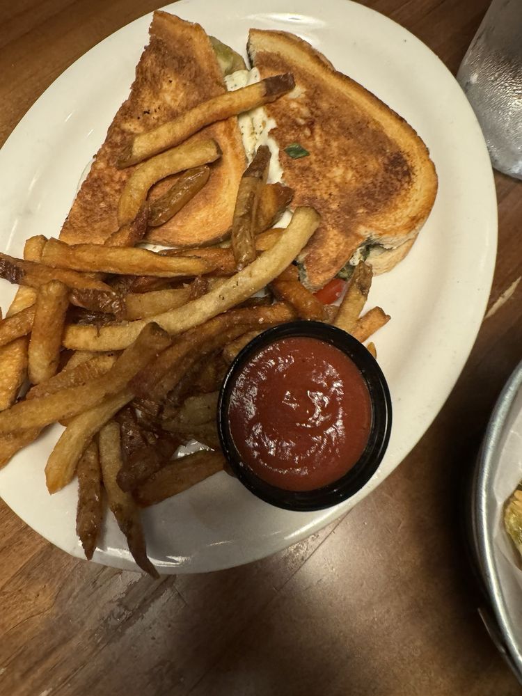 TOAST NEW AMERICAN GASTROPUB - WINTERFIELD PLACE - Updated July 2025 ...