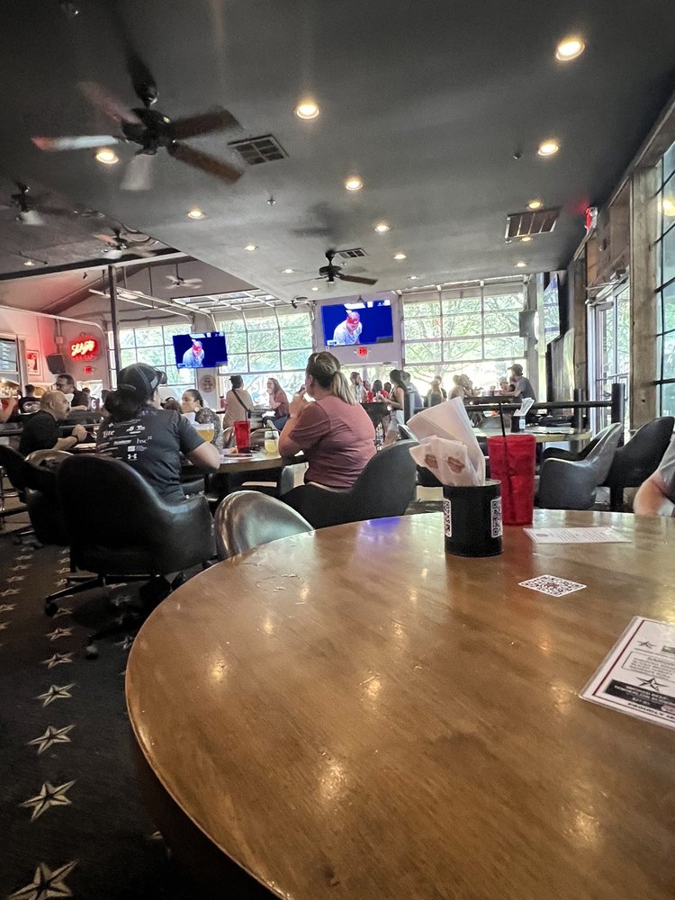 Katy Trail Ice House, Dallas | Roadtrippers