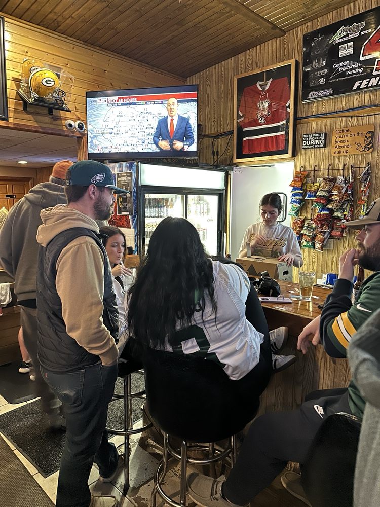 PIT STOP BAR & GRILL - Updated January 2026 - 20 Reviews - 1024 Western ...