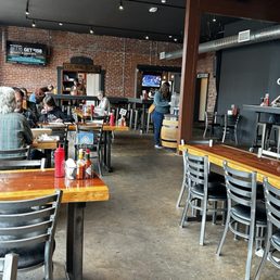TWO DOGS TAPHOUSE - Updated October 2025 - 132 Photos & 109 Reviews ...
