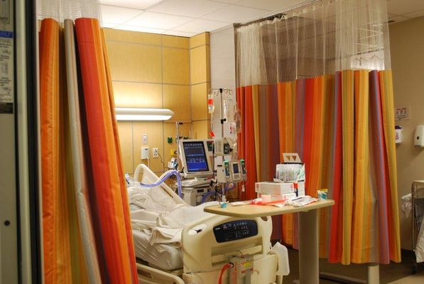 NASSAU UNIVERSITY MEDICAL CENTER - Updated April 2025 - 52 Photos & 148 ...