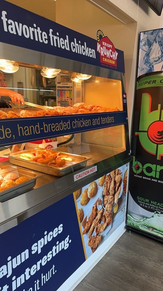 KRISPY FRIED CHICKEN - Updated March 2025 - 600 E D St, Newton, North ...