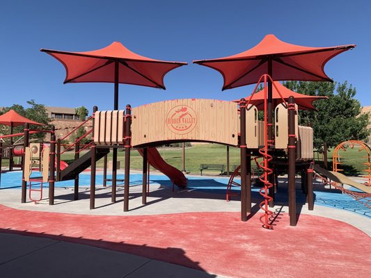 HIDDEN VALLEY PARK - Updated July 2024 - 24 Photos - Barcelona Dr, St ...