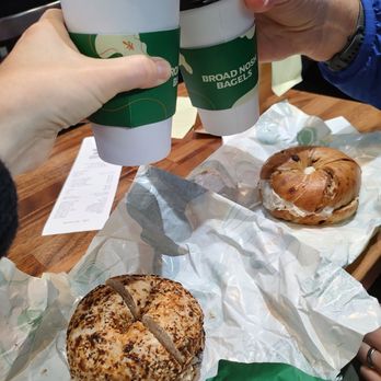 BROAD NOSH BAGELS - Updated June 2025 - 59 Photos & 45 Reviews - 587 ...
