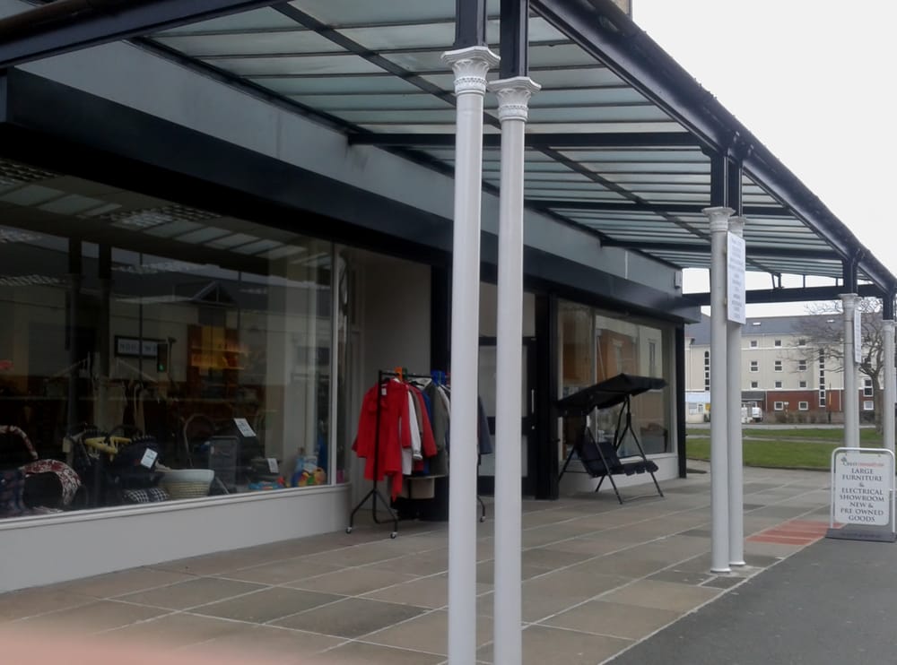 CREST COMMUNITY STORE - Updated April 2024 - Mostyn Broadway, Llandudno ...
