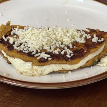 PARVA COLOMBIAN BAKERY & RESTAURANT - Updated April 2024 - 45 Photos ...