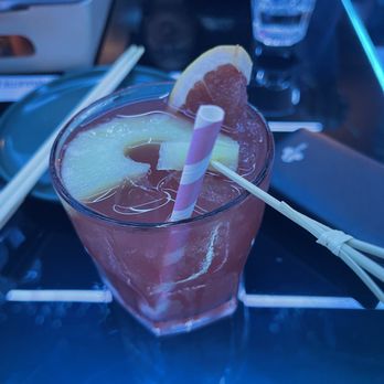ZUI BEER BAR - Updated July 2024 - 104 Photos & 13 Reviews - 5649 Yonge ...