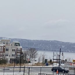 BRIDGE VIEW TAVERN & BEER GARDEN - Updated December 2025 - 1045 Photos ...