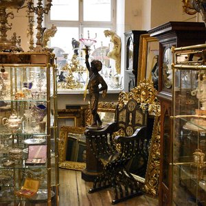 ALMI DÉCOR - Updated August 2024 - Plzeňská 8, Praha, Czech Republic ...