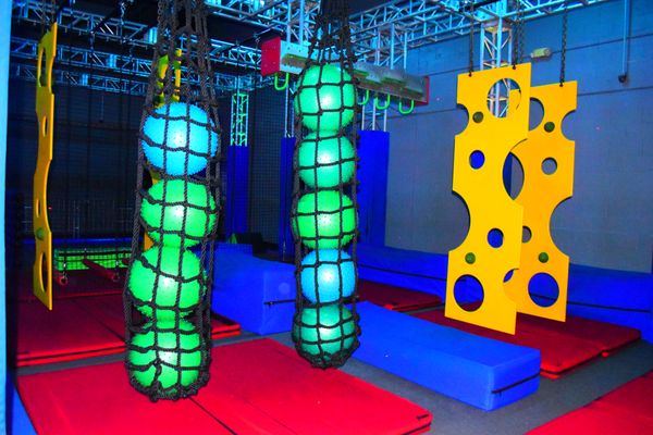 BRAVOZ ENTERTAINMENT CENTER - Updated November 2024 - 250 Photos & 117 ...