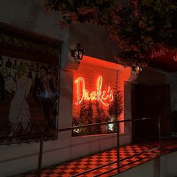 DRAKE’S HOLLYWOOD - Updated December 2025 - 547 Photos & 326 Reviews ...