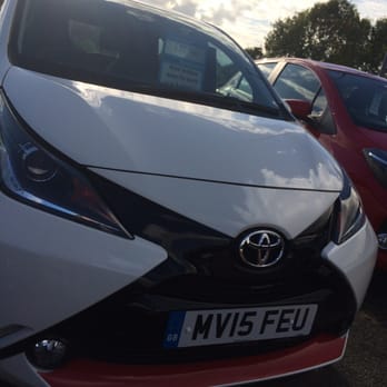 RRG TOYOTA ROCHDALE - Updated October 2025 - 17 Photos - Edinburgh Way ...