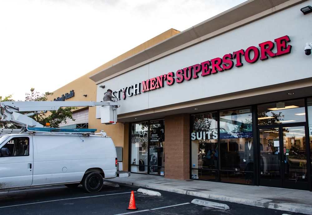 ELDER MISSIONARY CLOTHING - 20 Photos - 2365 E Vineyard Ave, Oxnard ...