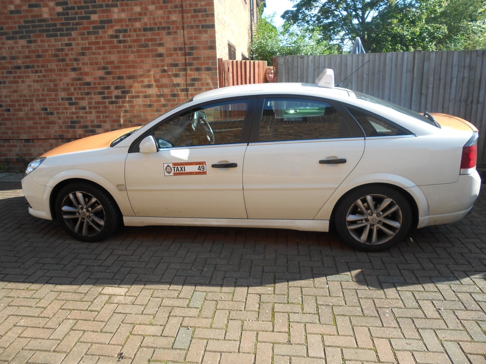 JUSTAIRPORTS - Updated May 2024 - 10 elizabeth way, Basildon, Essex ...