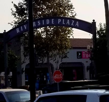 RIVERSIDE PLAZA - 103 Photos & 79 Reviews - 3535 Riverside Plaza Dr ...