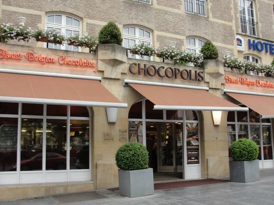 CHOCOPOLIS - Updated July 2025 - 15 Photos & 12 Reviews - Grasmarkt 81, Bruxelles, Belgium ...