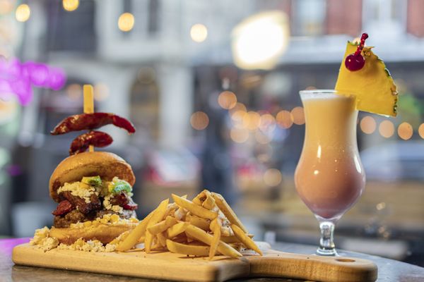 POINT BAR LOUNGE - Updated December 2025 - 30 Photos - 1735 Rue Saint ...