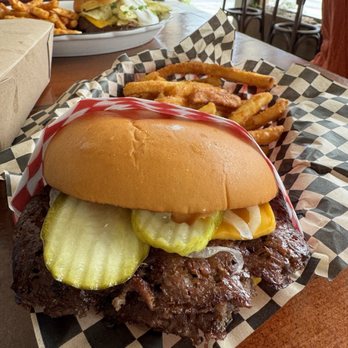 EMERALD MALLARD - Updated October 2025 - 121 Photos & 61 Reviews - 6256 ...