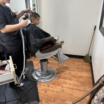 NAVY EXCHANGE BARBER SHOP - Updated December 2025 - 17 Photos & 47 ...