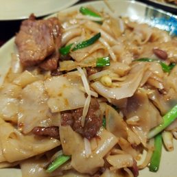 PHO 83 - Updated December 2025 - 160 Photos & 201 Reviews - 1141 ...