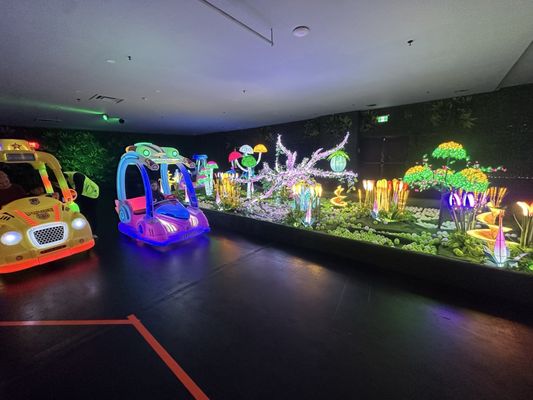 AMAZING FUN PARK - Updated December 2025 - 1325 Eglinton Avenue E ...