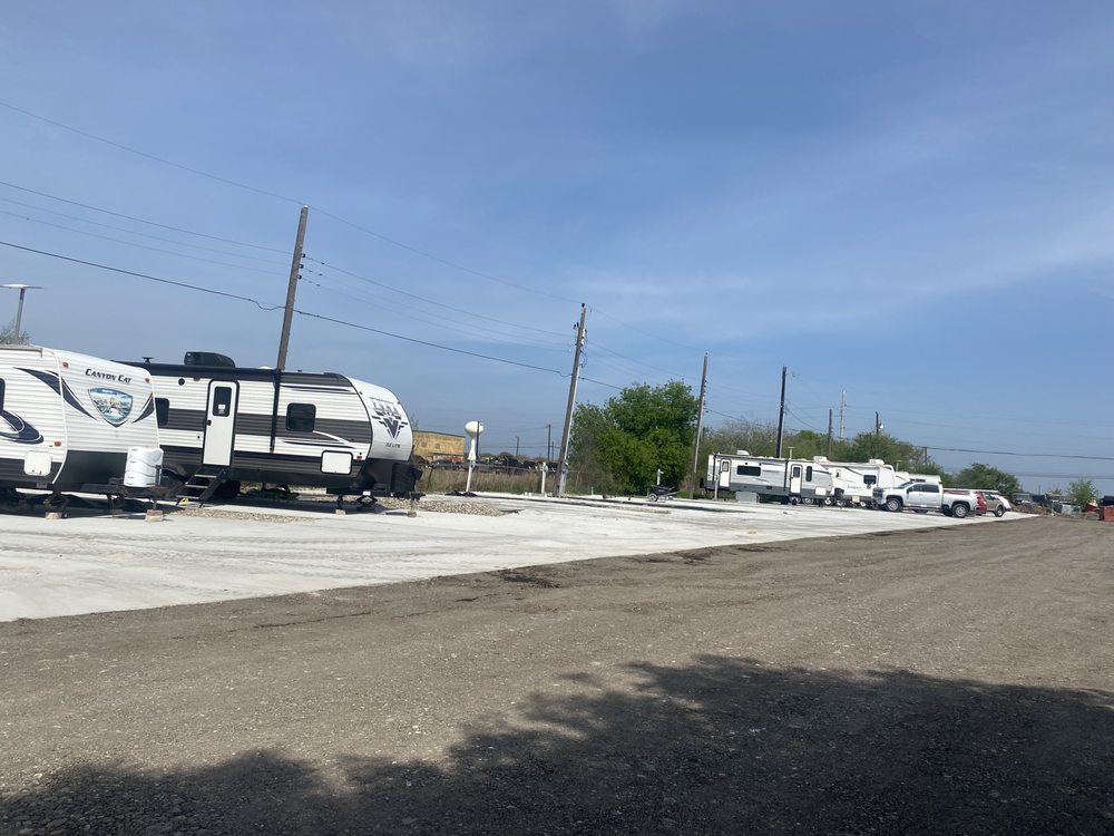 NUECES RV PARK - Updated December 2024 - 14 Photos - 1207 N US Hwy 77 ...