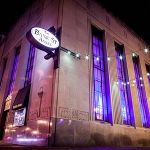 VAULT 634 - Updated January 2026 - 119 Photos - 634 W Hamilton St ...