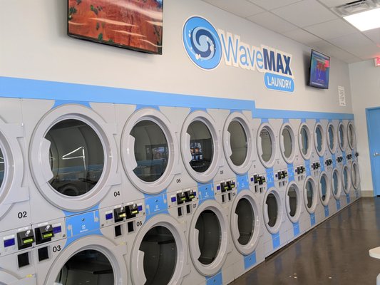 WAVEMAX LAUNDRY - Updated June 2025 - 54 Photos & 32 Reviews - 3202 E ...