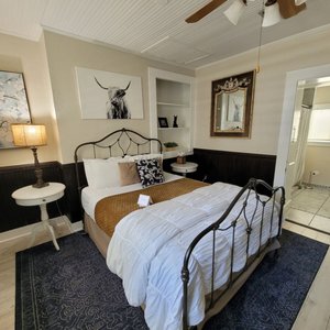 ALAMO CITY SHUTTLE - San Antonio, Texas - Airport Shuttles - Phone ...