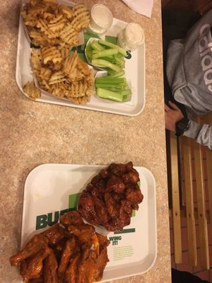 BUFFALO JOE’S - 304 Photos & 783 Reviews - Chicken Wings - 812 Clark St ...