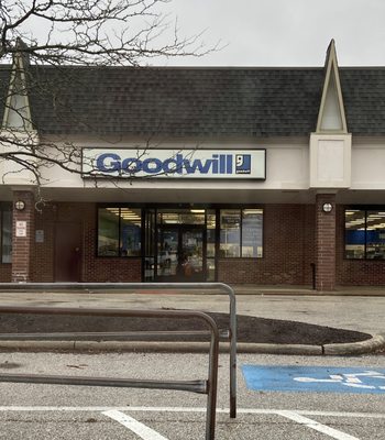 GOODWILL - Updated November 2025 - 12 Reviews - 10735 Ravenna Rd ...