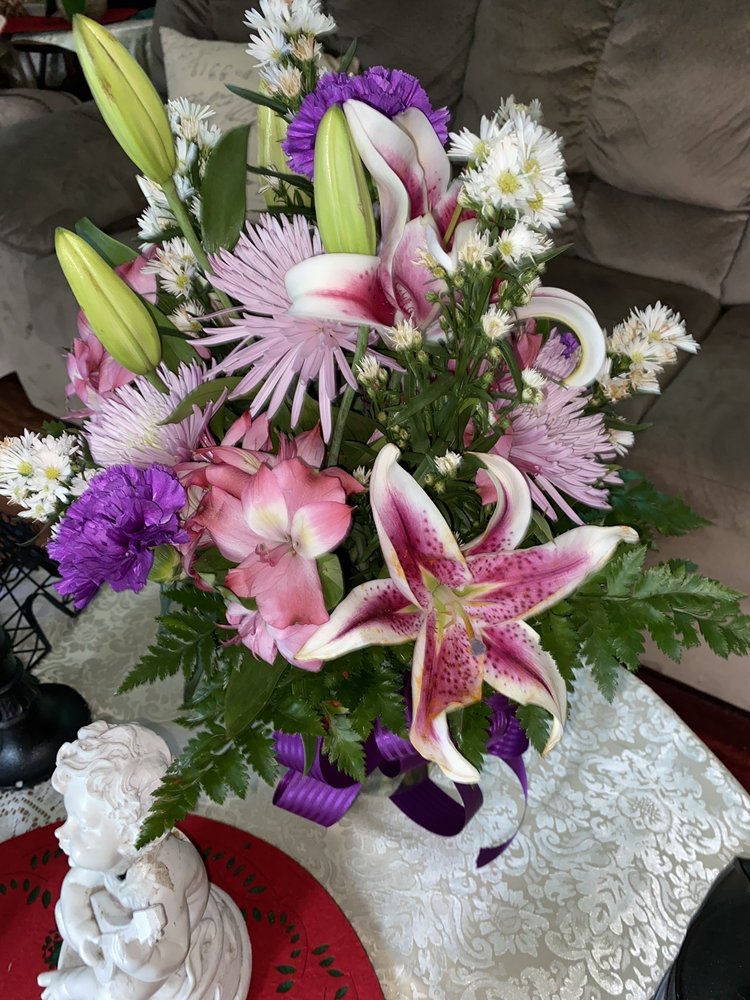 KAY’S FLOWERS - 78 Photos - 506 N Main St, Saluda, South Carolina ...