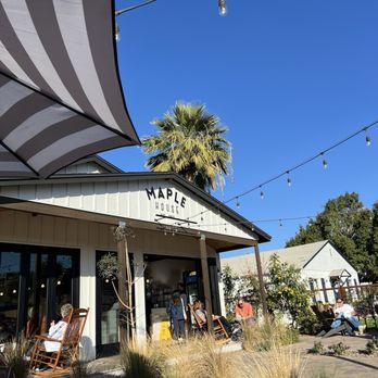 MAPLE HOUSE - Updated July 2025 - 342 Photos & 223 Reviews - 198 W ...