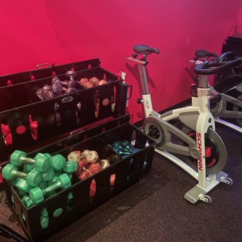 CRUNCH FITNESS - CHANNELSIDE - Updated February 2025 - 126 Photos & 98 ...