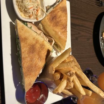 FRESH SALT - 395 Photos & 360 Reviews - 2 Bridge St, Old Saybrook ...