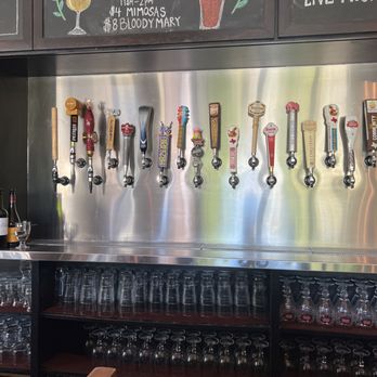 THE GINGER MAN - Updated July 2024 - 156 Photos & 126 Reviews - 5228 N ...